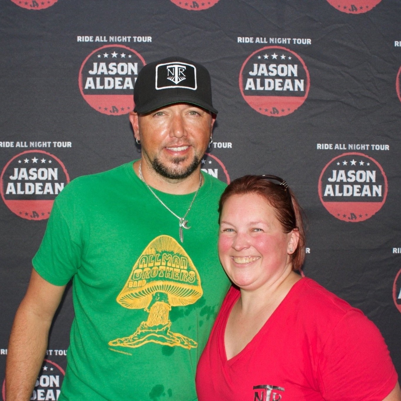 CONGRATULATIONS TO THE ALDEAN ARMY NOVEMBER FAN OF THE MONTH - Jason Aldean